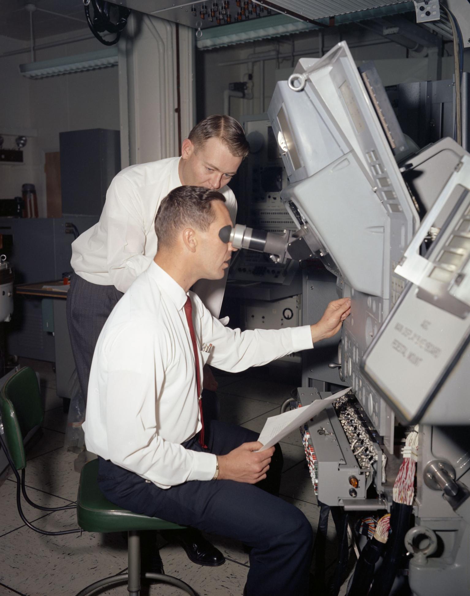 astronaut donn eisele